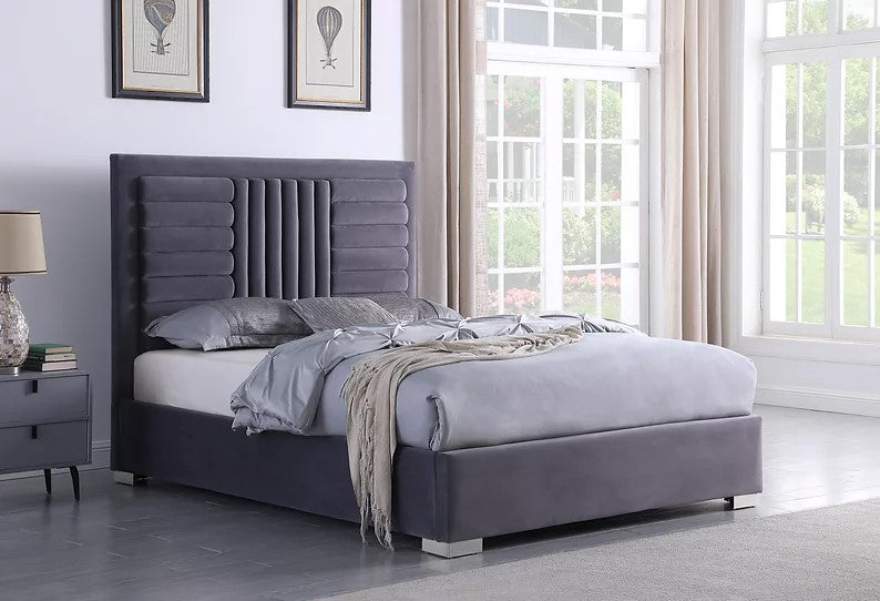 B820 ANITA VELVET PLATFORM BED - BLACK – Serra Furniture
